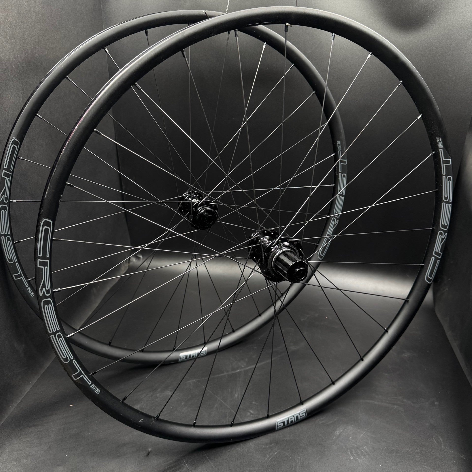 1550 gram Notubes Crest Mk4 Gravel wheels with I9 1/1 hubs